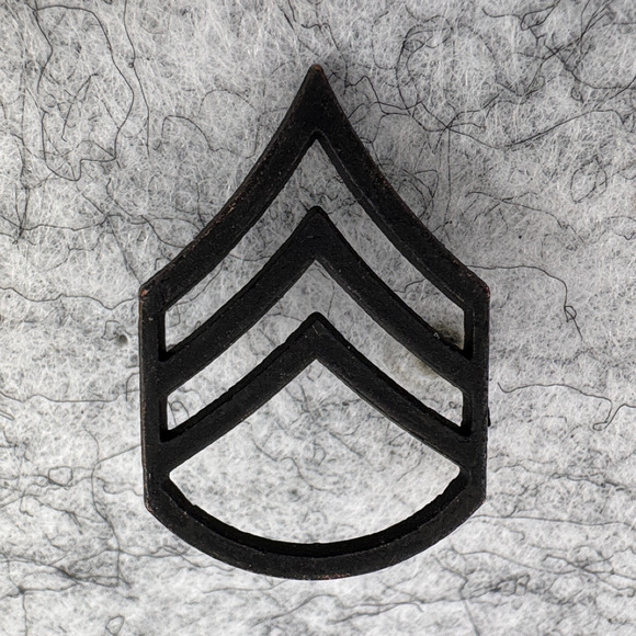 Other | Us Army Staff Sergeant E6 Black Subdued Rank Lapel Pin Collar ...